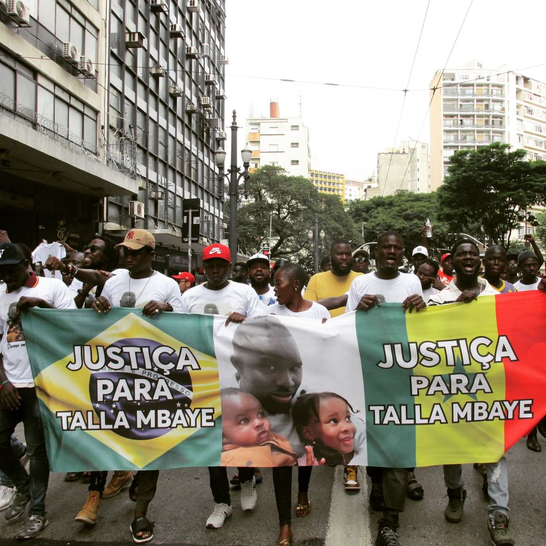 Imigrantes em São Paulo se unem em protesto contra morte de senegalês ...